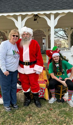 Shop Around the Square – Jobe for Kentucky