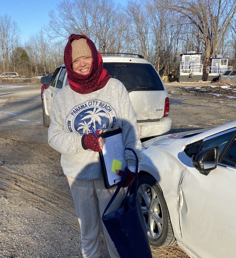 Volunteers brave the cold to distribute food from Feeding America – Jobe for Kentucky