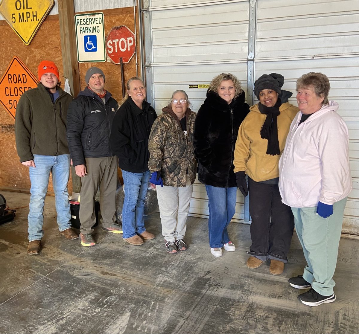 Volunteers brave the cold to distribute food from Feeding America ...